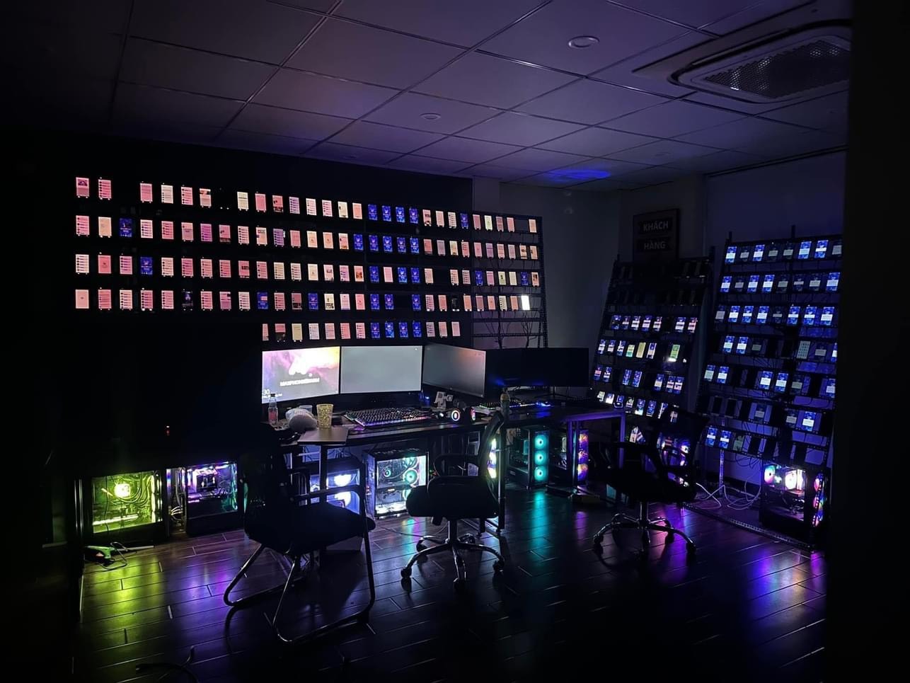 Phone Farm là gì? Cách hoạt động và bí quyết kiếm nghìn đơn
