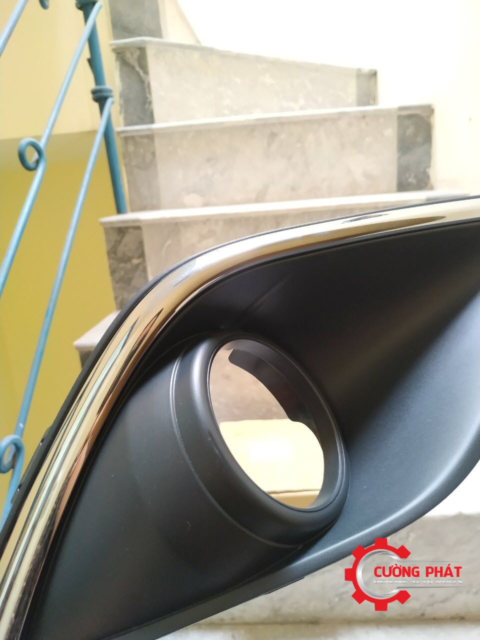 Ốp đèn gầm Mitsubishi Outlander 2018 6400G244, 6400G243