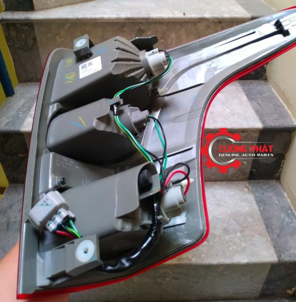 Đèn hậu Mitsubishi Triton 2015-2018 8330A943, 8330A944