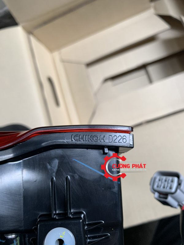 Đèn hậu Mitsubishi Triton 2019-2024 8330B209, 8330B210