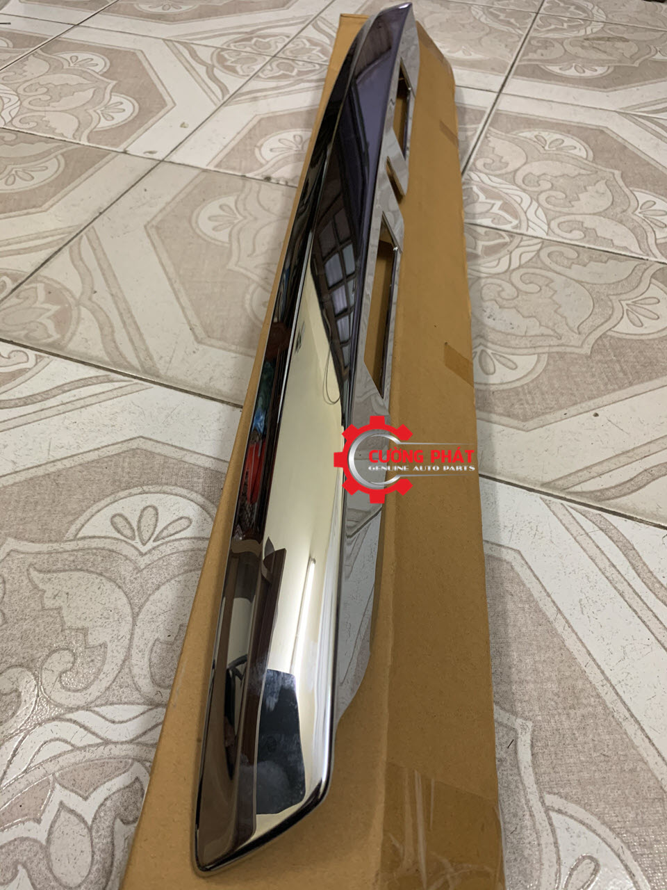 Nẹp mạ cốp sau Mitsubishi Attrage 2015-2025 8341A200