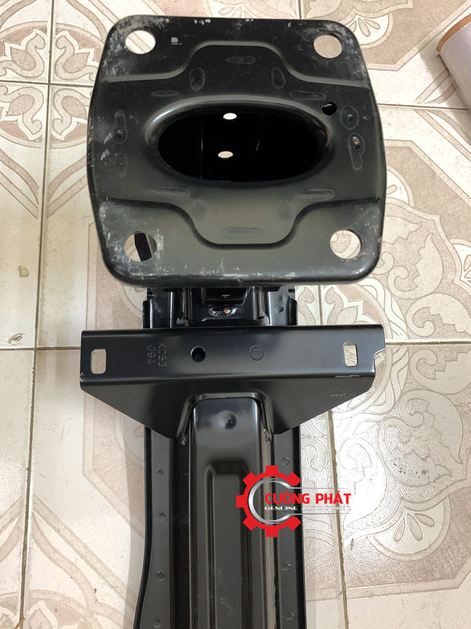Xương đỡ cản trước Mazda CX5 2014 KD5350070 chính hãng