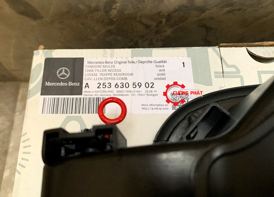 Nắp đậy bình xăng Mercedes A2536305902 » Phụ tùng chính hãng Cường Phát