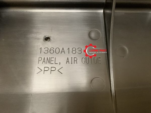 Hướng gió dưới két nước Mitsubishi Xpander 1360A183, 1360A145