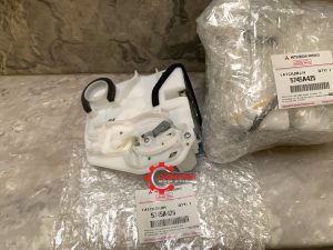 Ổ khóa ngậm cửa sau Mitsubishi Attrage, Mirage 5745A425, 5745A426