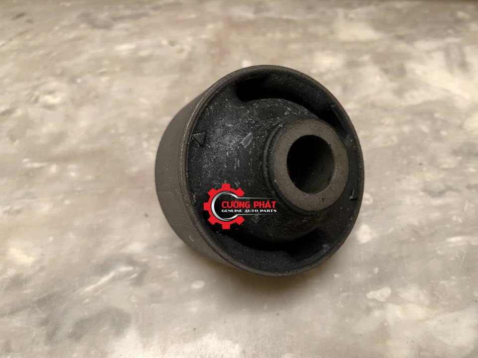 Cao su càng A Mitsubishi Xpander, Outlander 54570W000P chính hãng