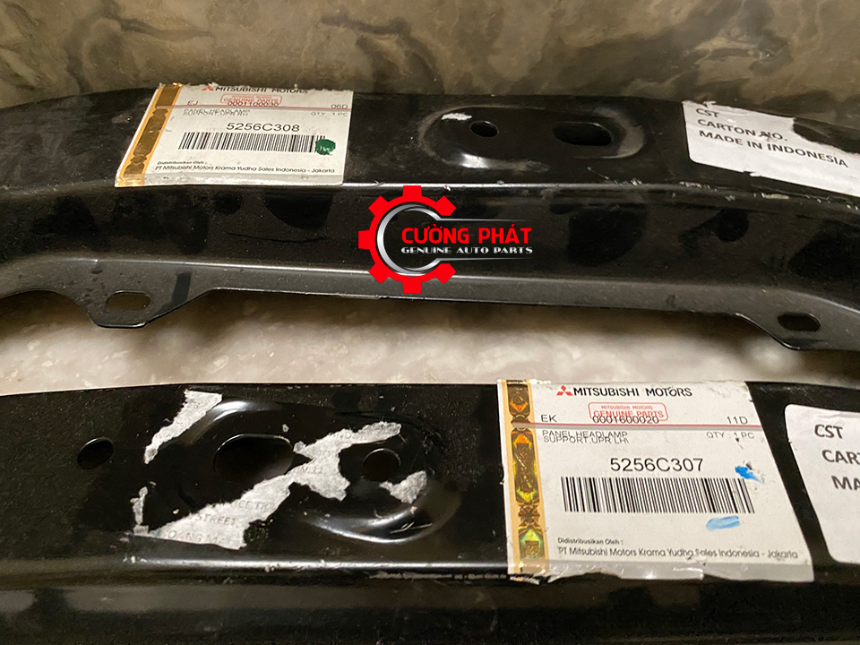 Xương bắt đèn pha Mitsubishi Xpander 5256C308, 5256C307 chính hãng