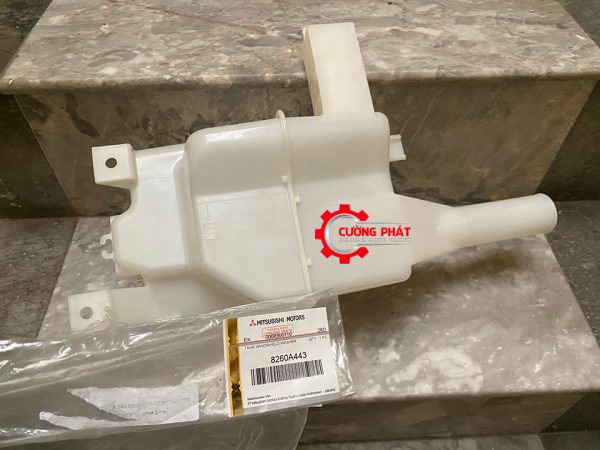 Bình nước rửa kính Mitsubishi Xpander, Xpander Cross 8260A443
