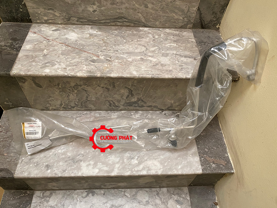 Ống ga lạnh Mitsubishi Xpander 7815C263 chính hãng tại Cường Phát