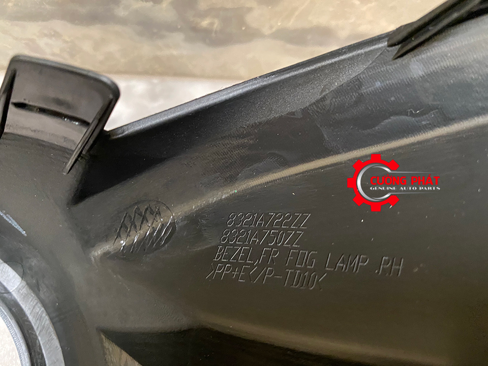 Ốp đèn gầm đen Mitsubishi Xpander 2018-2021 chính hãng