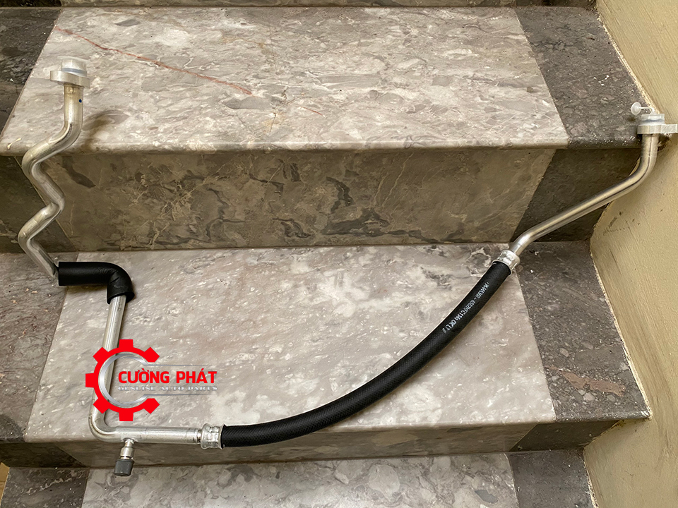 Tuy ô hạ áp điều hòa Mitsubishi Xpander 7815B766 chính hãng