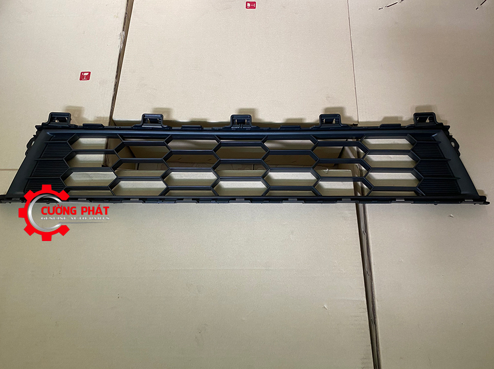 Lưới gió cản trước Mitsubishi Triton 2015-2018 6402A351