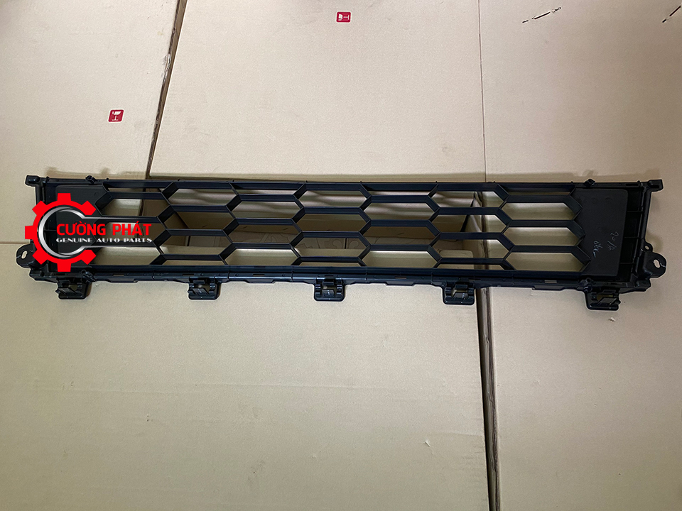 Lưới gió cản trước Mitsubishi Triton 2015-2018 6402A351