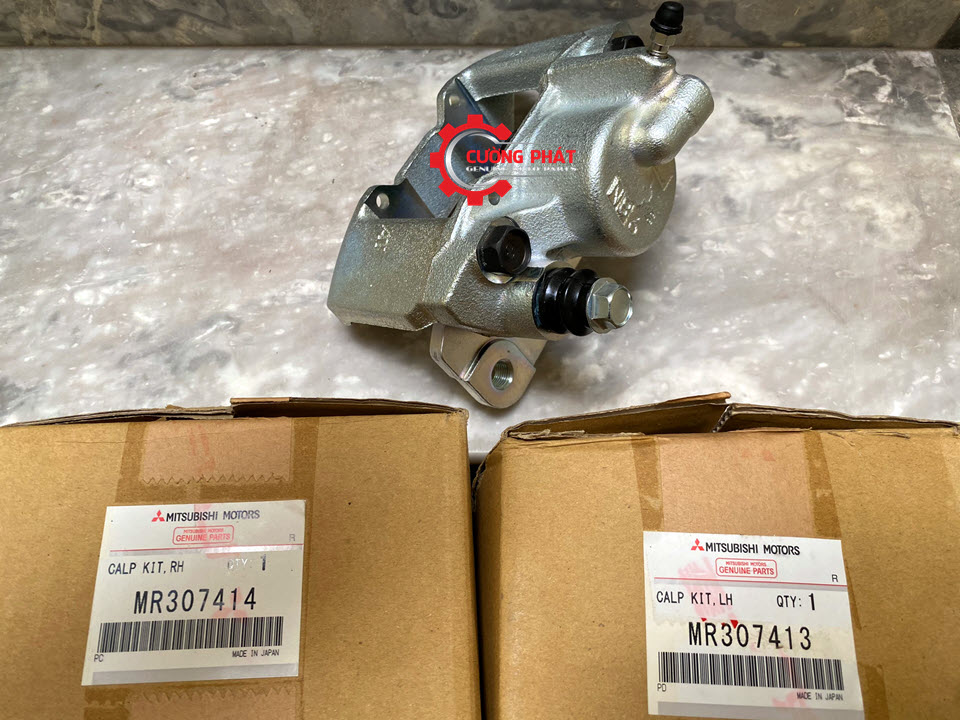 Cụm gông phanh sau Mitsubishi Pajero Sport chính hãng