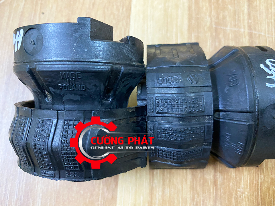 Cao su cân bằng Audi Q7 2009-2016 7L8411313B chính hãng