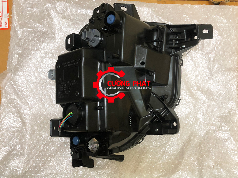 Đèn gầm Mitsubishi Pajero Sport 2021 8315A077, 8315A078