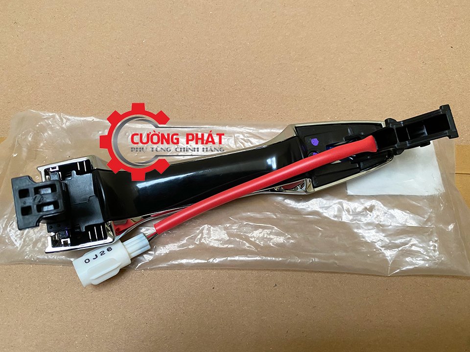 Tay mở cửa ngoài trước Mitsubishi Xpander, Xpander Cross 5716A711