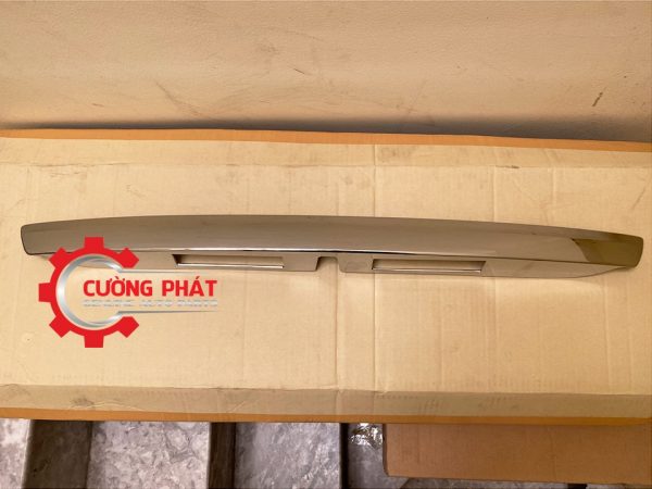 Nẹp mạ cốp sau Mitsubishi Attrage 2015-2025 8341A200