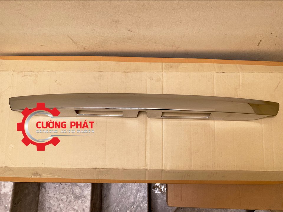 Nẹp mạ cốp sau Mitsubishi Attrage 2015-2025 8341A200