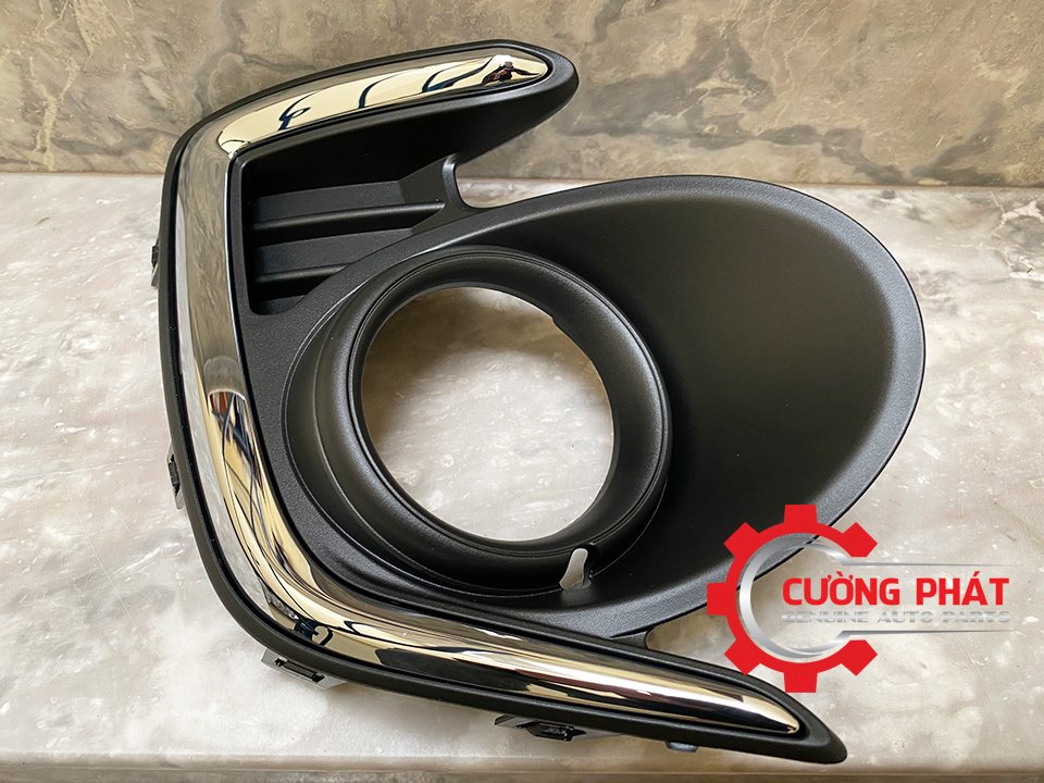 Ốp đèn gầm Mitsubishi Attrage 2015-2018 6402A273, 6402A274