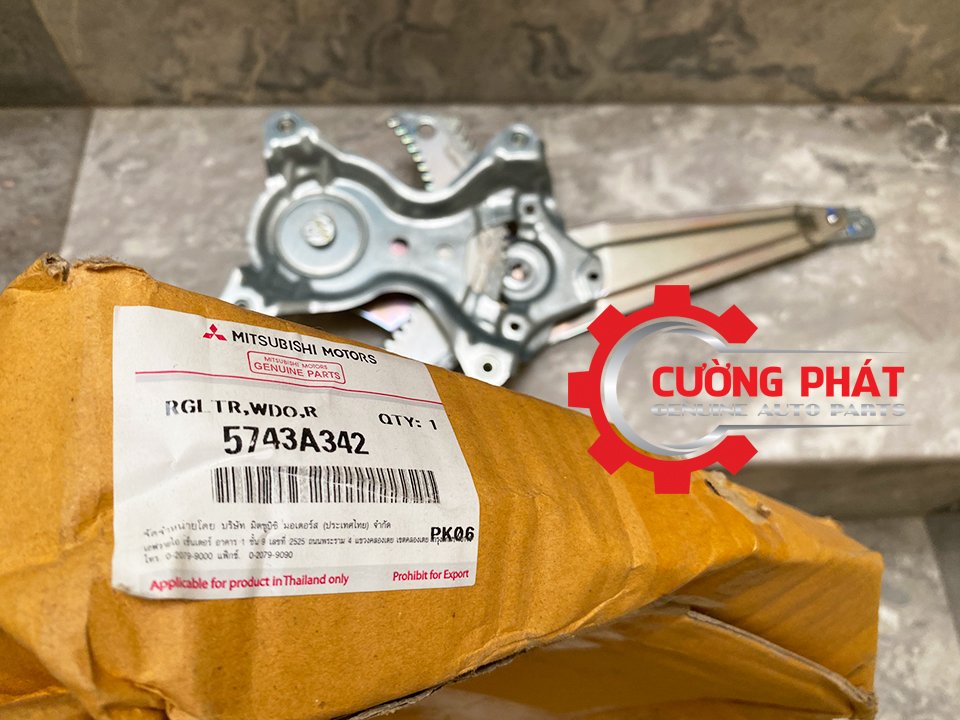 Compa nâng kính cửa sau Mitsubishi Triton 2015-2018