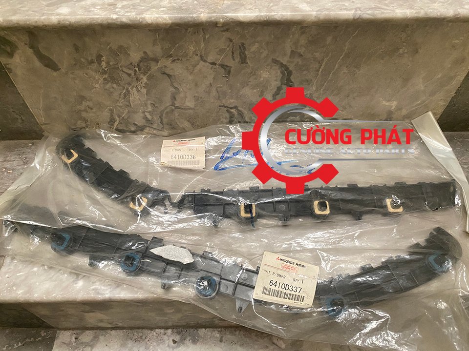 Giá cài cản sau Mitsubishi Outlander 2014-2020 6410D337, 6410D338