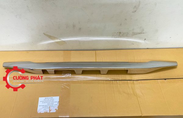Nẹp mạ cốp sau Mitsubishi Pajero Sport 2018-2025 5817A262