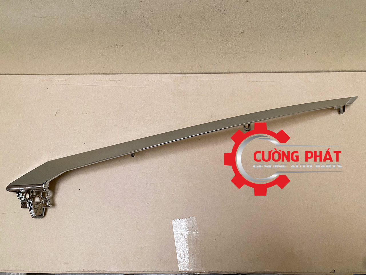 Nẹp mạ cản trước trên Mitsubishi Xpander 2022