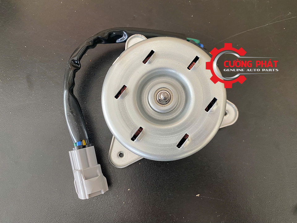 Mô tơ quạt két nước Mitsubishi XForce 2024 chính hãng