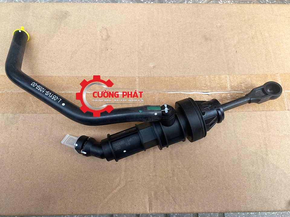 Tổng côn trên Mitsubishi Xpander 2345A083 chính hãng